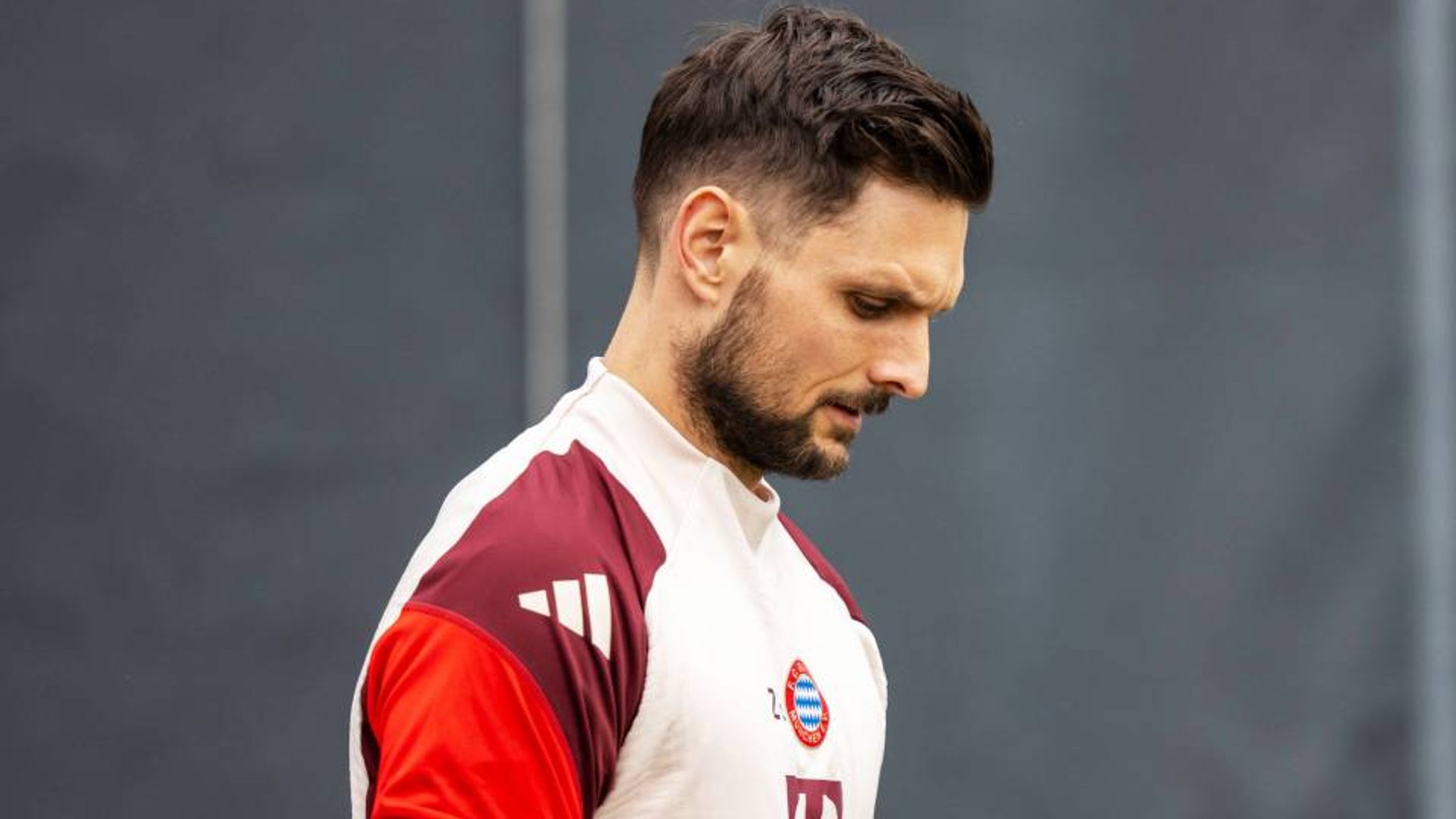 Bayern-Torwart Sven Ulreich gibt Tod von Sohn Len bekannt | Fußball ...