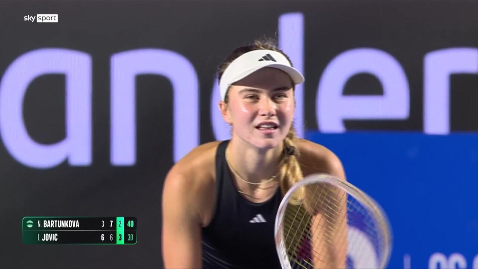 17-Jährige Jovic erreicht erstmals ein Finale auf der WTA-Tour ...