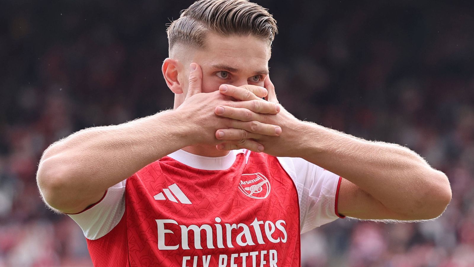 FC Arsenal gewinnt gegen Nottingham Forest in der Premier League ...