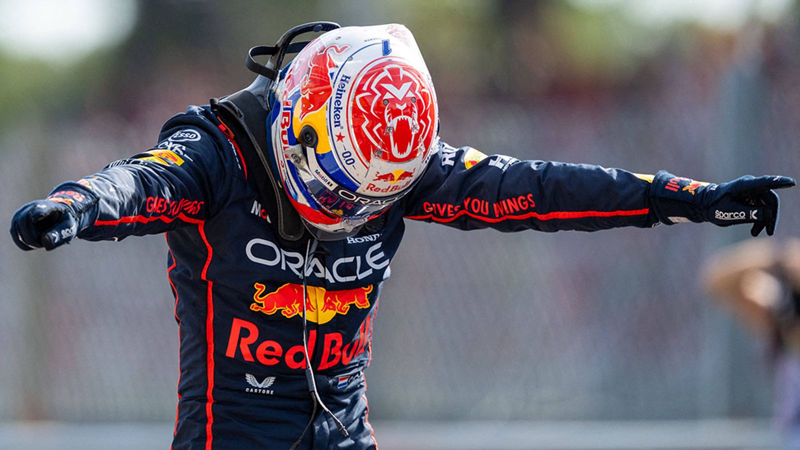 Max Verstappen freut sich über den Sieg mit Red Bull - die F1-Stimmen nach Monza | Formel 1 News ...