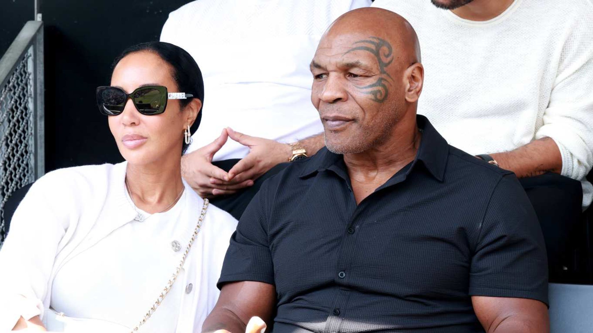 Mike Tyson will einen Showkampf gegen Floyd Mayweather bestreiten ...
