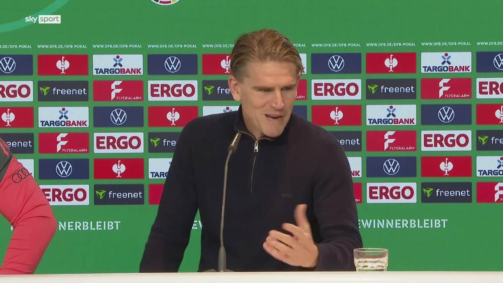 "Urbig macht es gut" - Freund zur Torwartplanung des FC Bayern ...