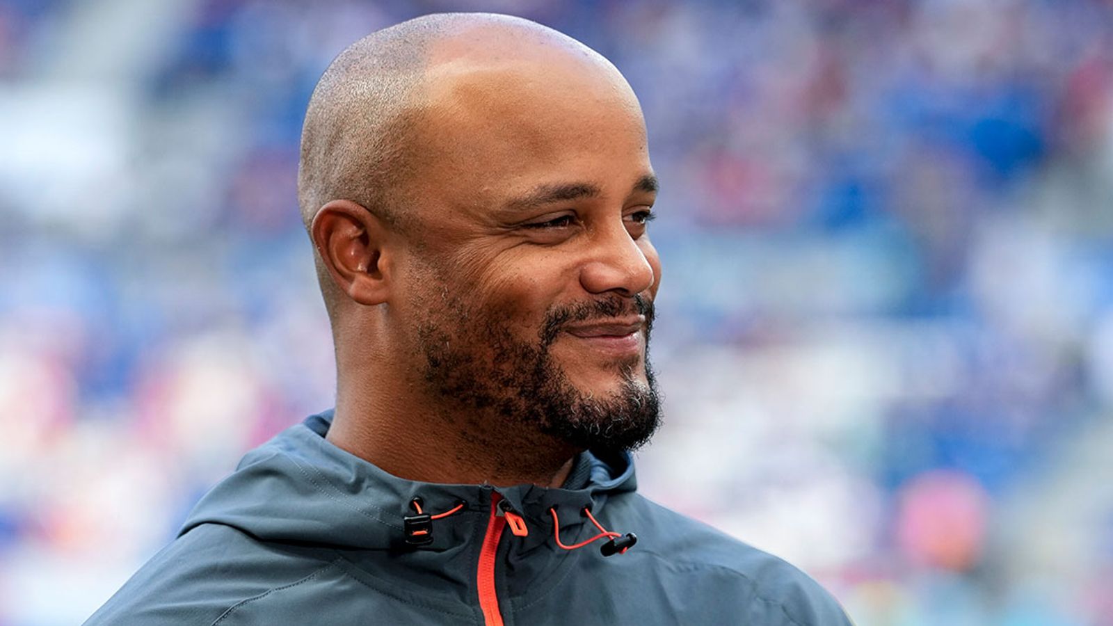 Bayern-Trainer Vincent Kompany schwärmt von Frankfurt-Star Can Uzun ...