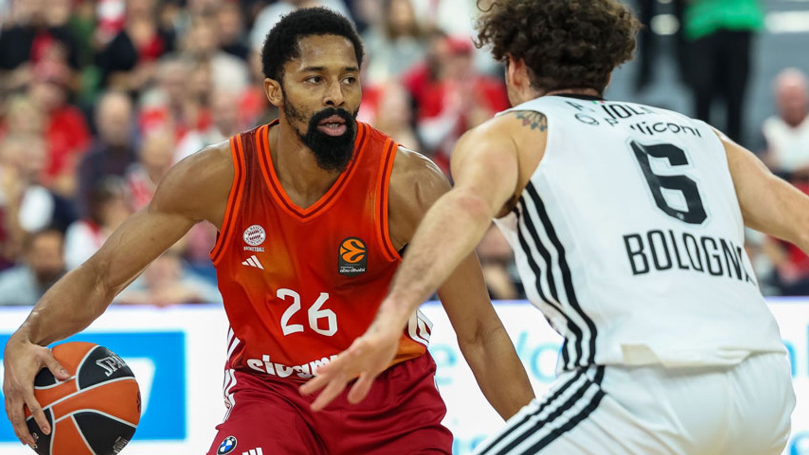 Bayern München Basketball gewinnt bei Dinwiddie-Debüt gegen Bolonga | Basketball News | Sky Sport