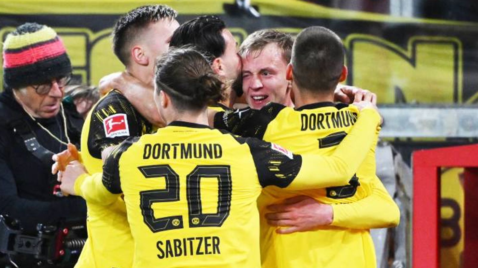 BVB-Star Maximilian Beier spricht über sein Siegtor gegen Köln | Fußball News | Sky Sport