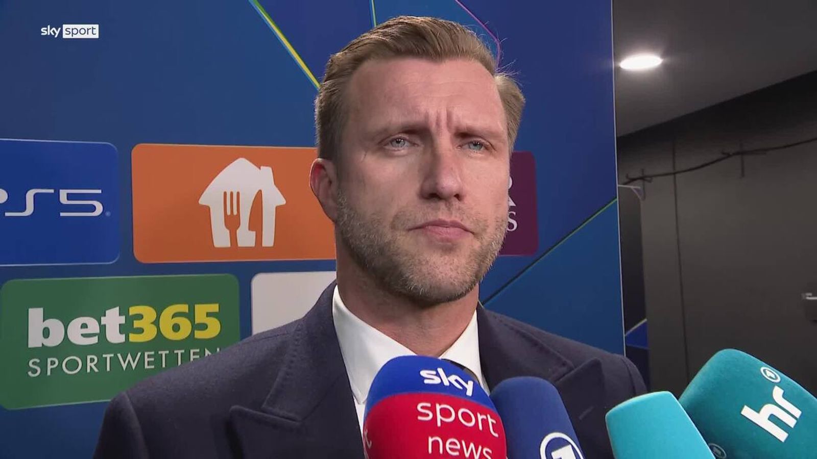 Burkardt verletzt! Krösche gibt Update zu verletztem Stürmer | Fußball ...