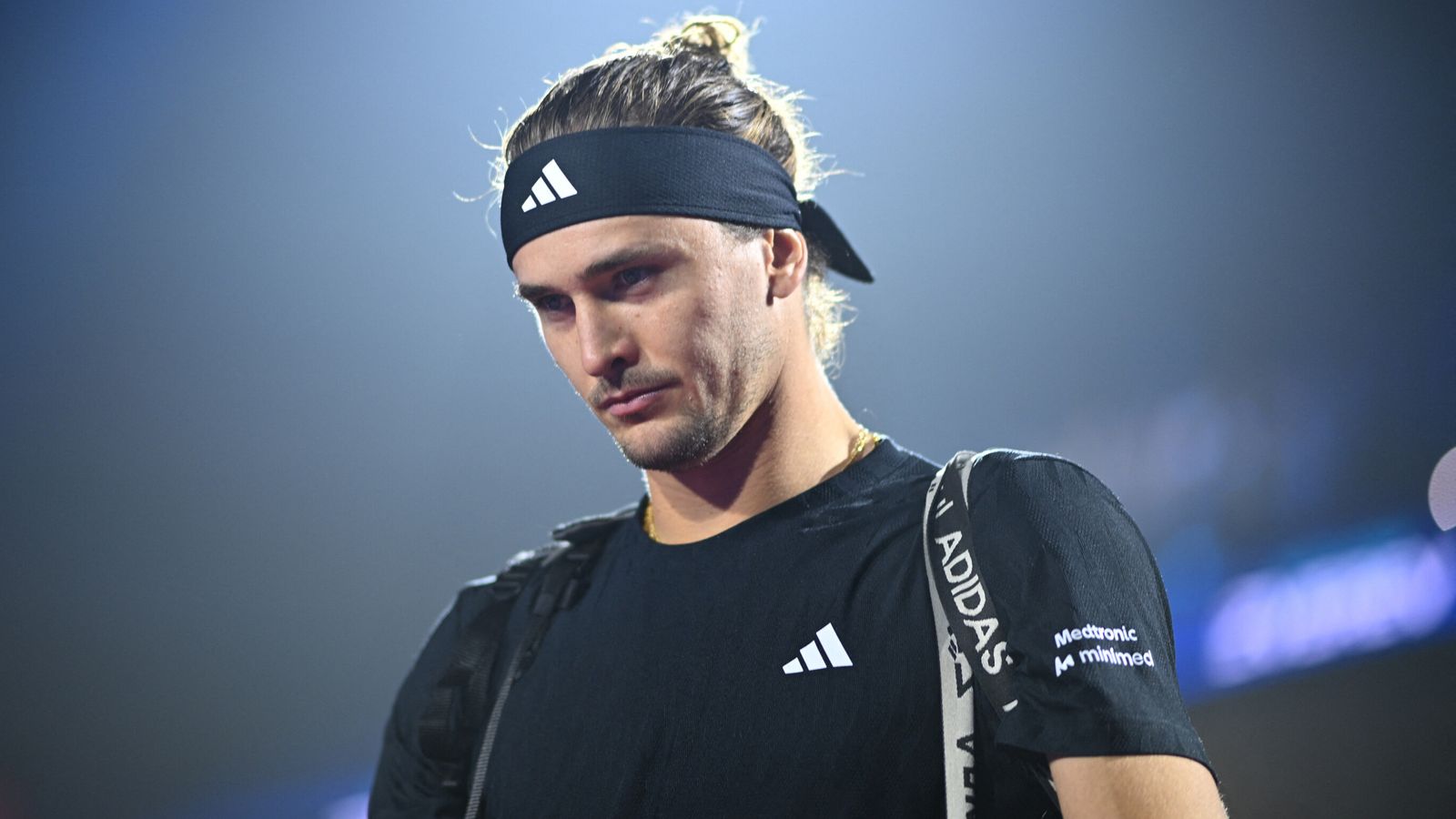 Becker übt Kritik am vollen Turnierplan von Zverev & traut ihm Grand ...