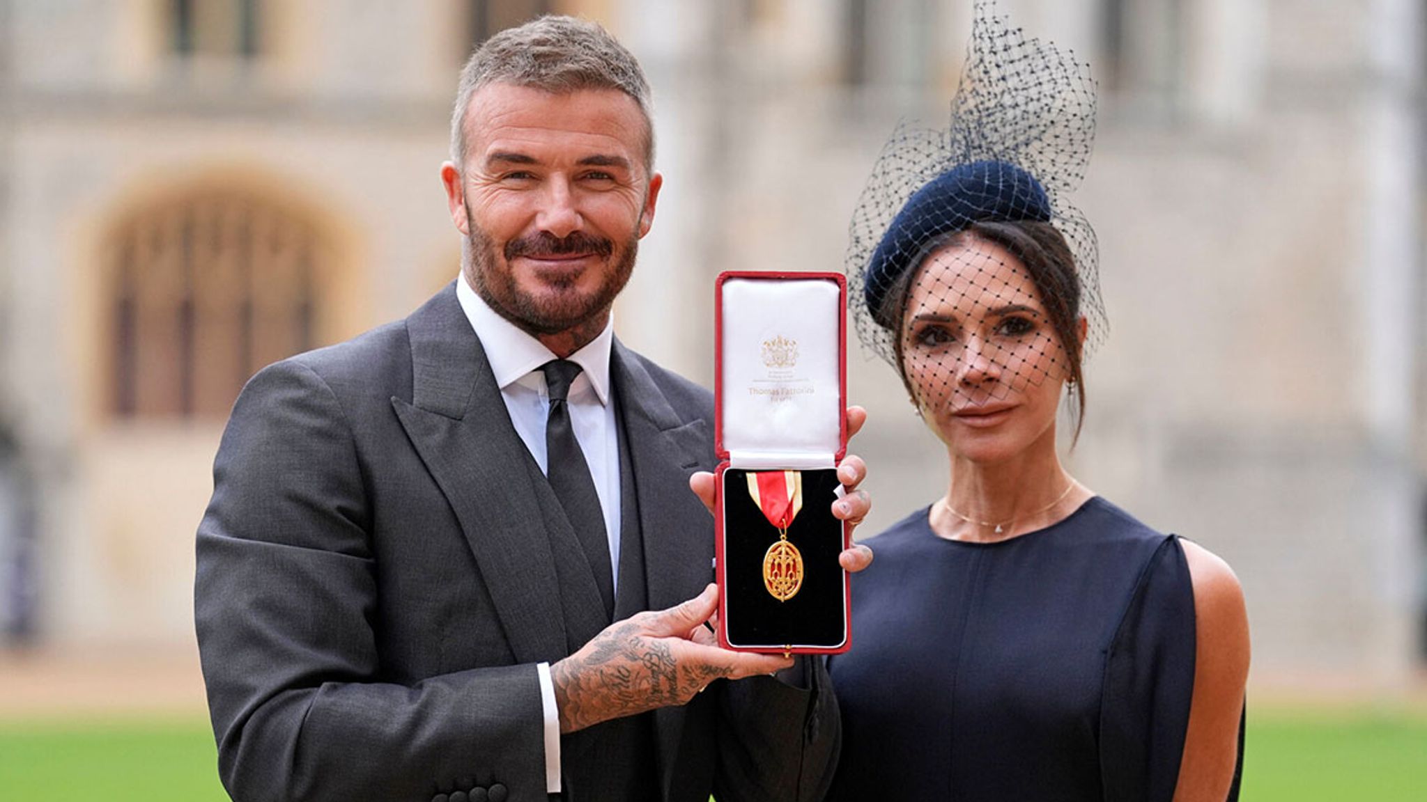 Sir David! Beckham vom König zum Ritter geschlagen | Fußball News | Sky ...