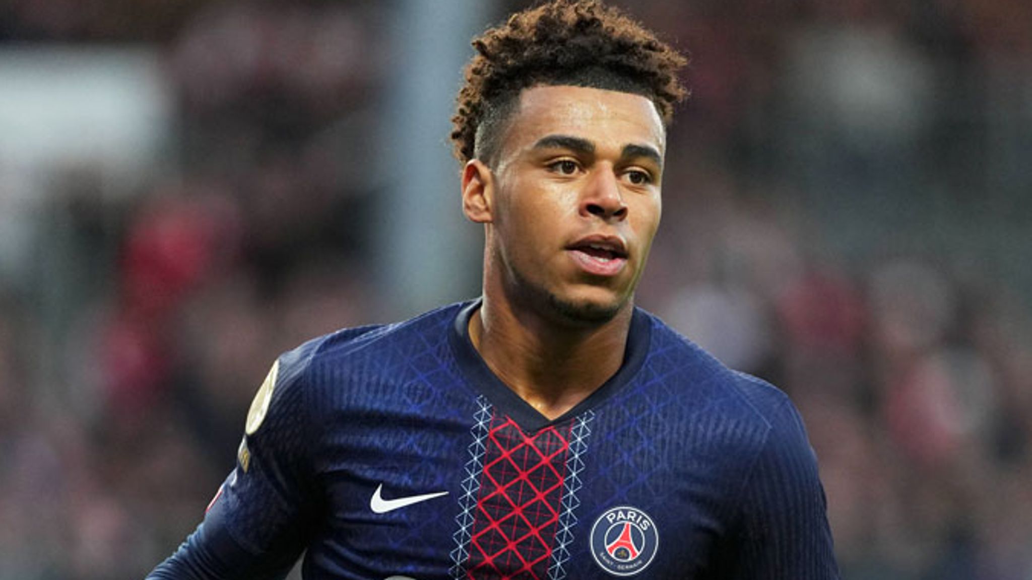 Desire Doue von PSG wurde mit dem "Golden Boy"-Award ausgezeichnet ...