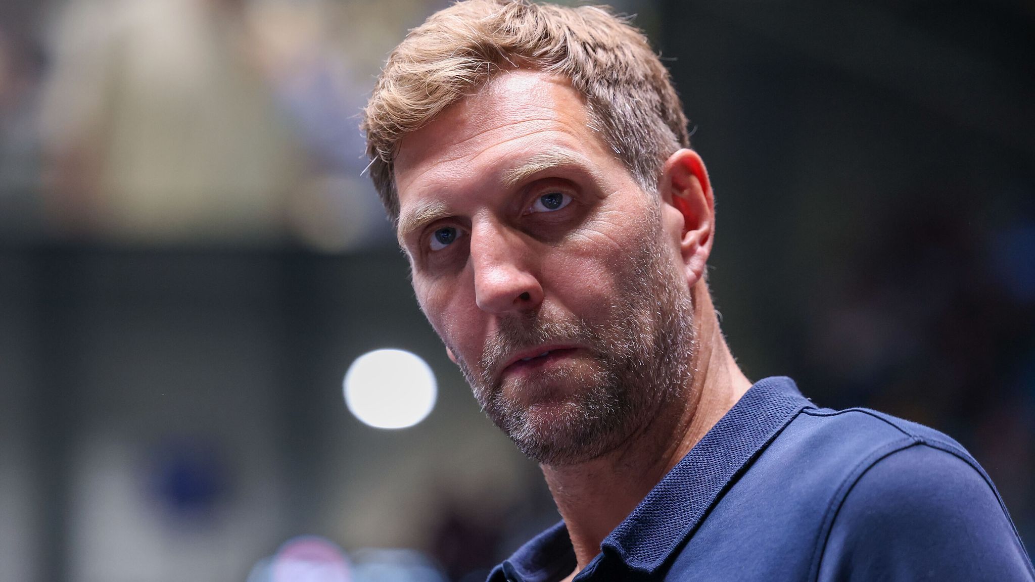 NBA-Legende Dirk Nowitzki kritisiert geschassten Dallas-Manager Nico ...