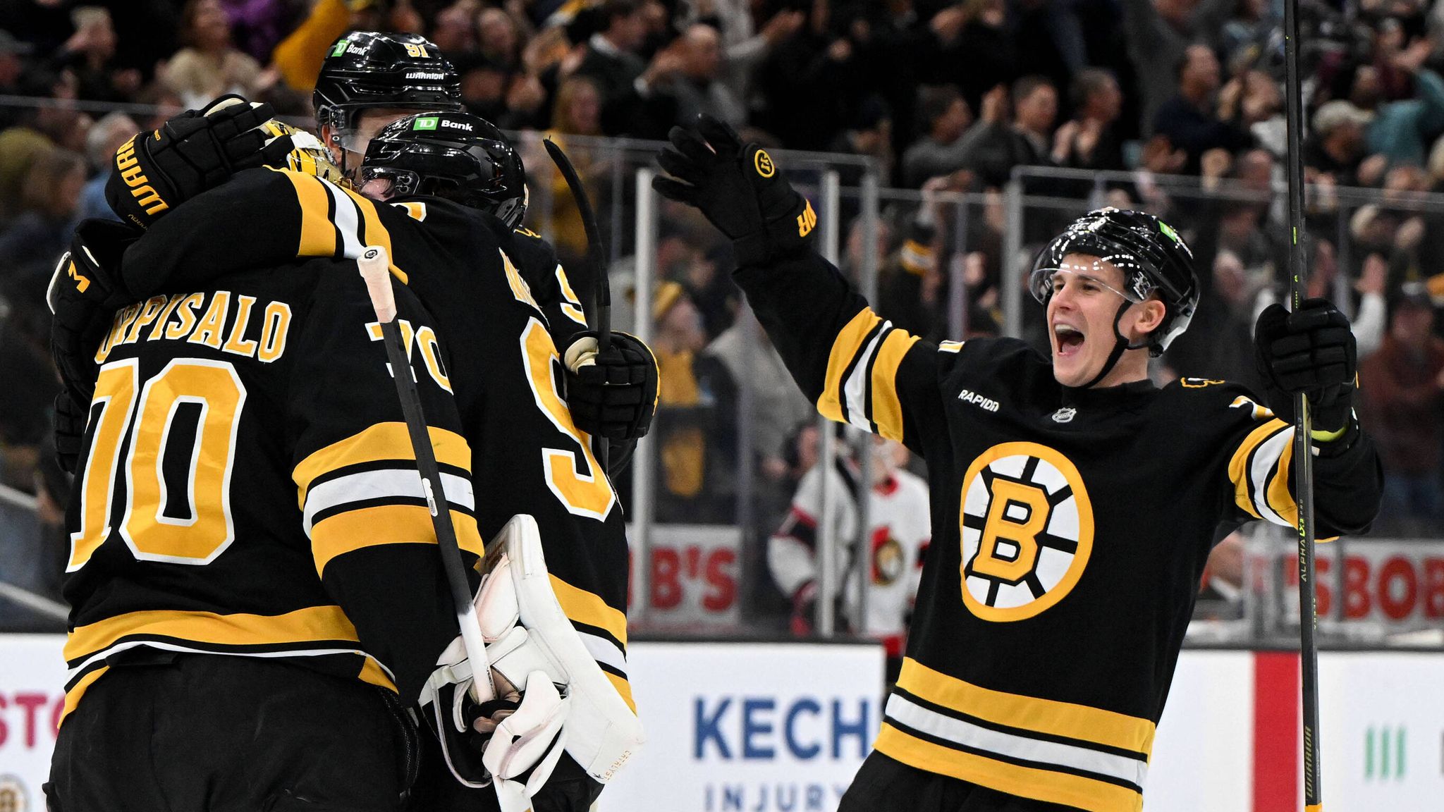 Bostos Bruins gewinnen in der NHL gegen Tim Stützle und Ottawa | NHL ...