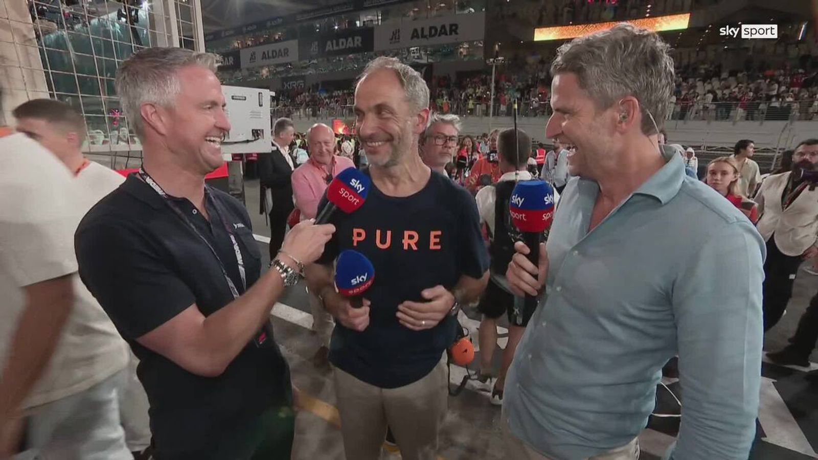 Papa und Mama Norris emotional am Sky Sport Mikro | Formel 1 News | Sky ...