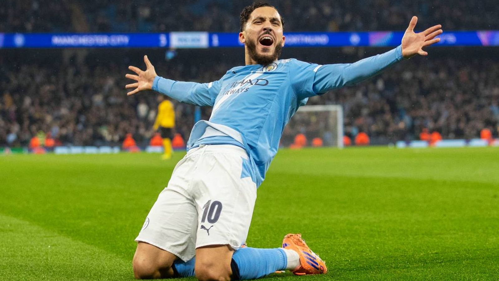 Ex-BVB-Flirt Rayan Cherki brilliert bei Manchester City in der Premier ...