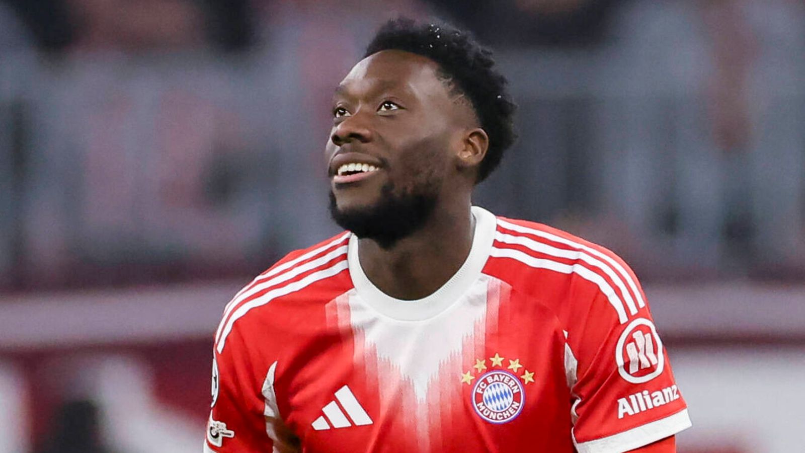 Alphonso Davies gibt Comeback beim FC Bayern nach 261 Tagen | Fußball ...