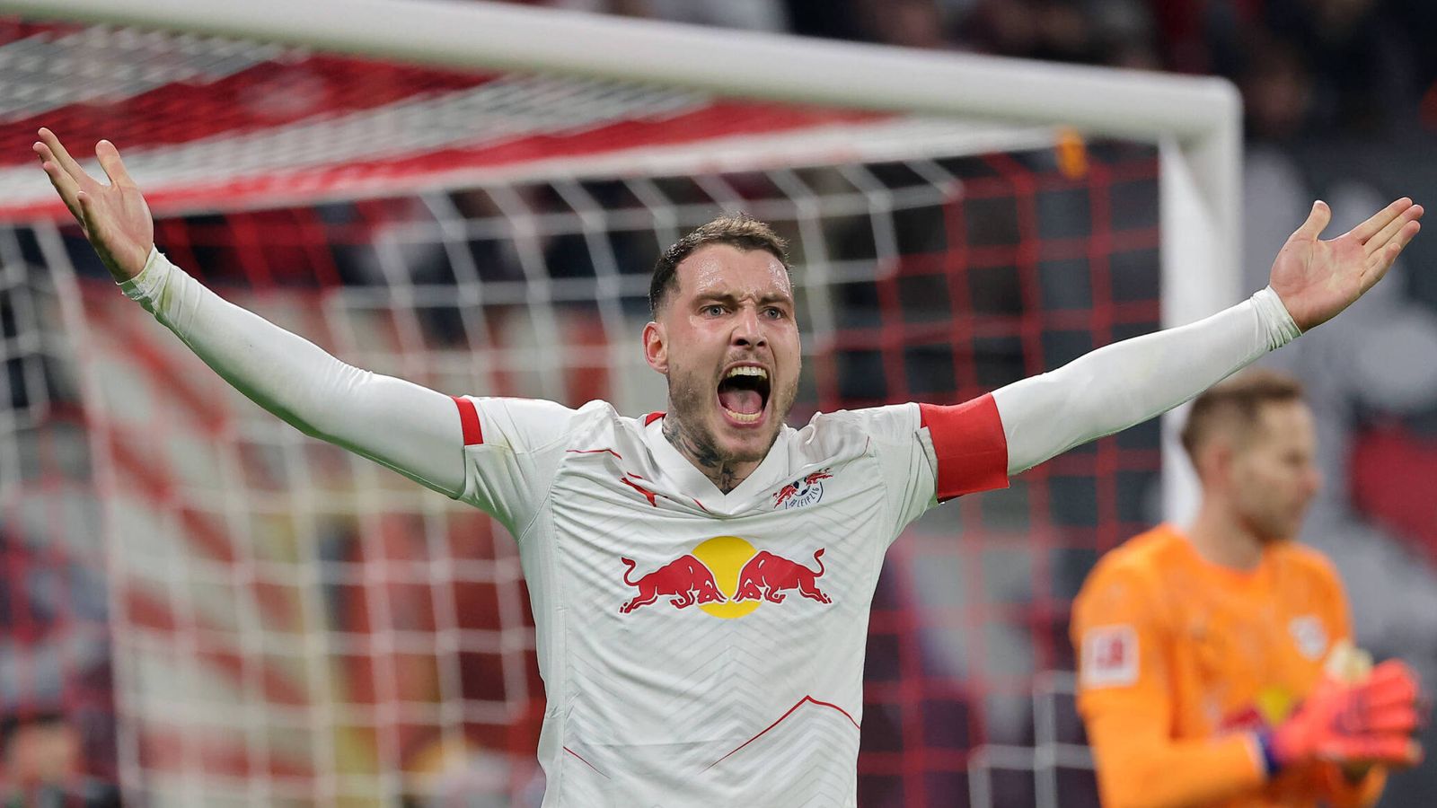 David Raum kritisiert Schiedsrichter Brand nach Leipzig-Niederlage ...