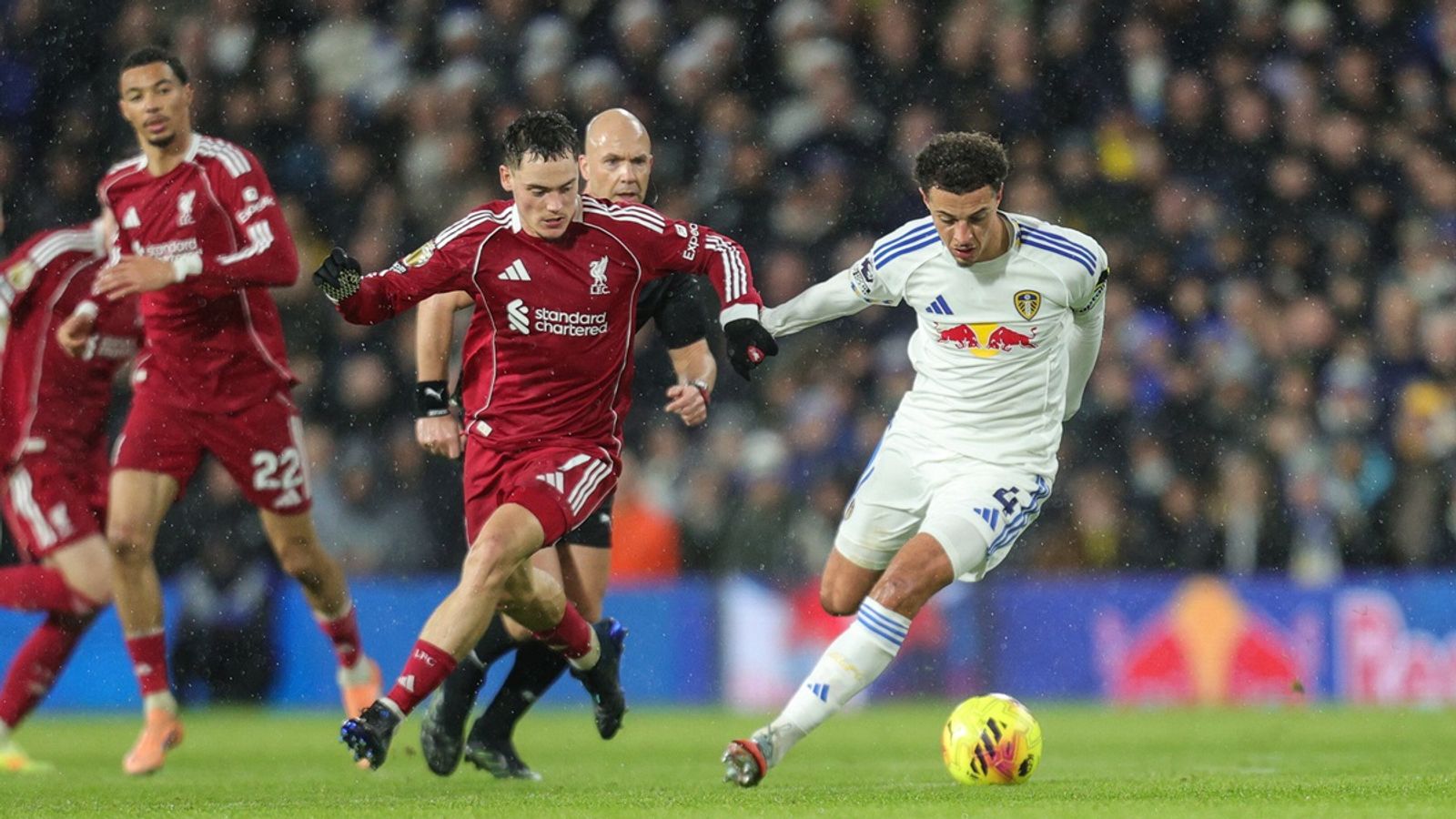 FC Liverpool verspielt Sieg bei Leeds United | Fußball News | Sky Sport