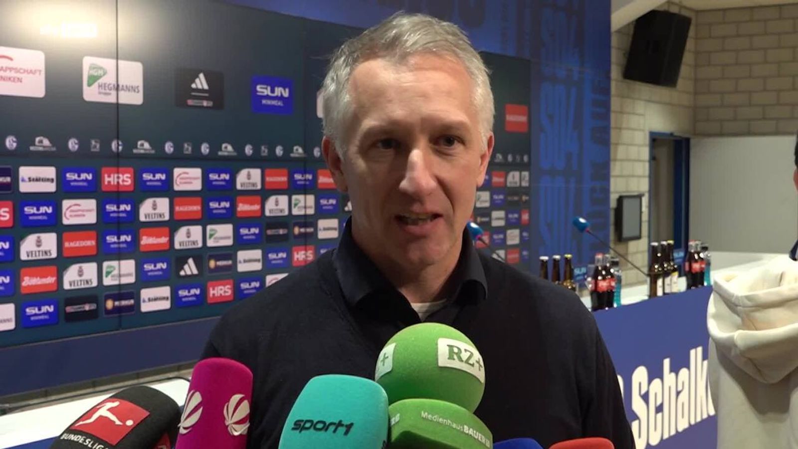 "Edin ist ein Champion" - Baumann über Kritik an Dzekos Alter | Fußball ...