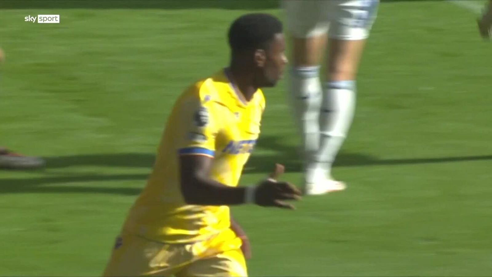 Bayern will Guehi! So spielt der Palace-Star | Fußball News | Sky Sport