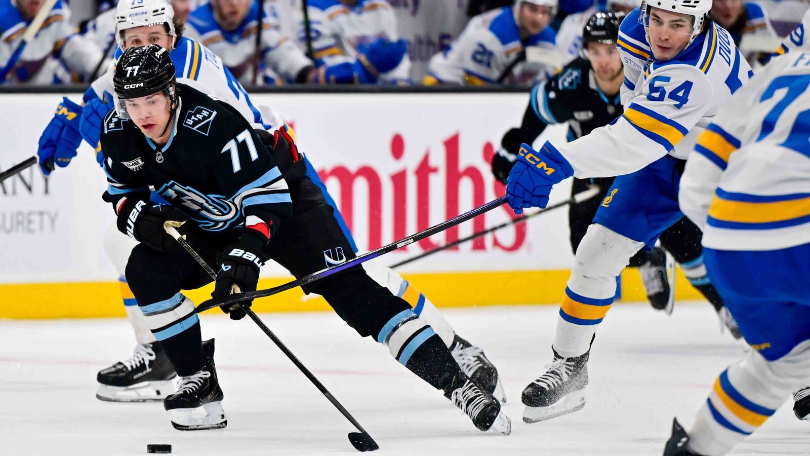 John-Jason Peterka gewinnt mit Utah Mammoth gegen die St. Louis Blues ...