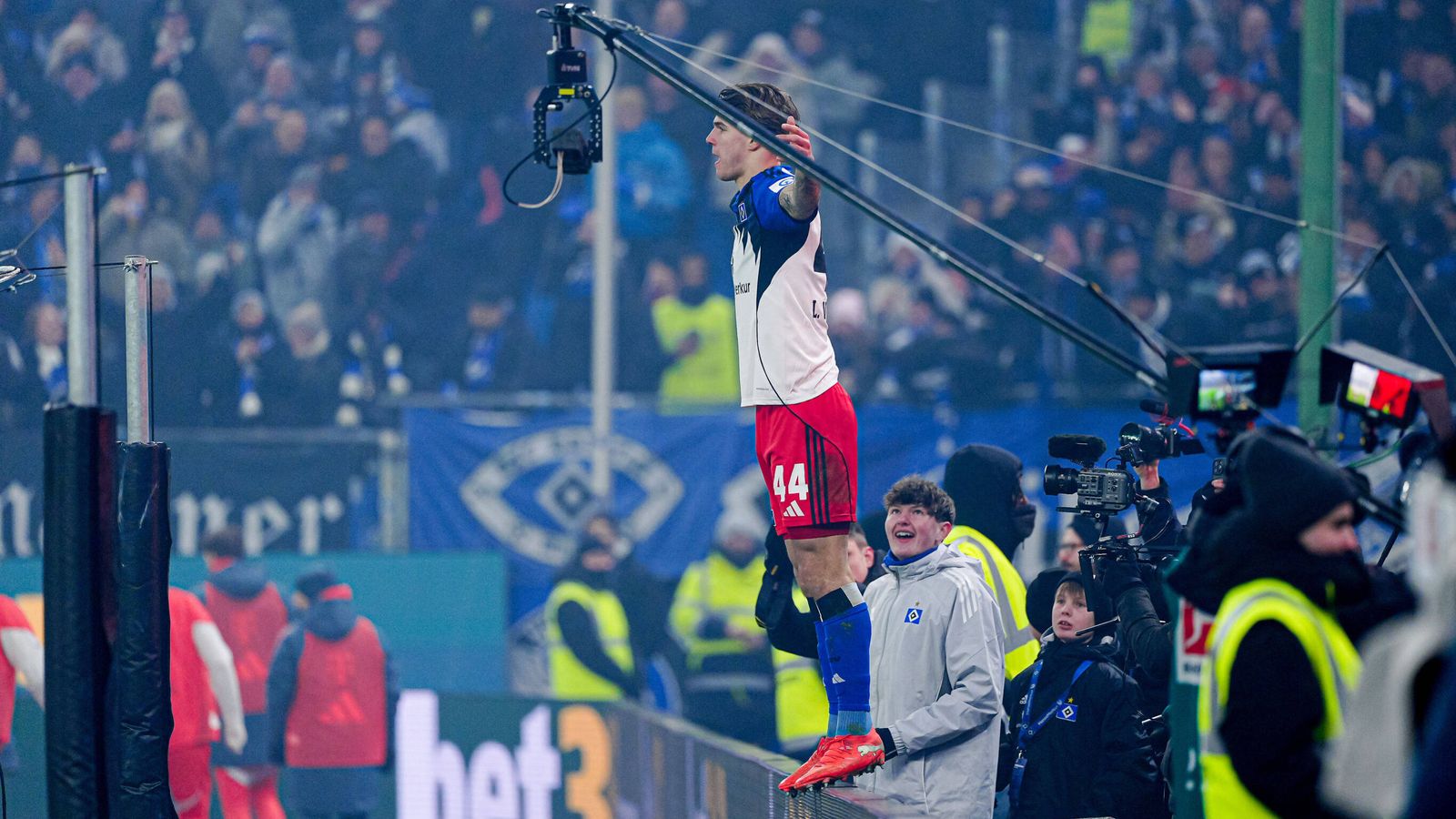 Lothar Matthäus schwärmt von Luka Vuskovic nach Bayern-Spiel in ...