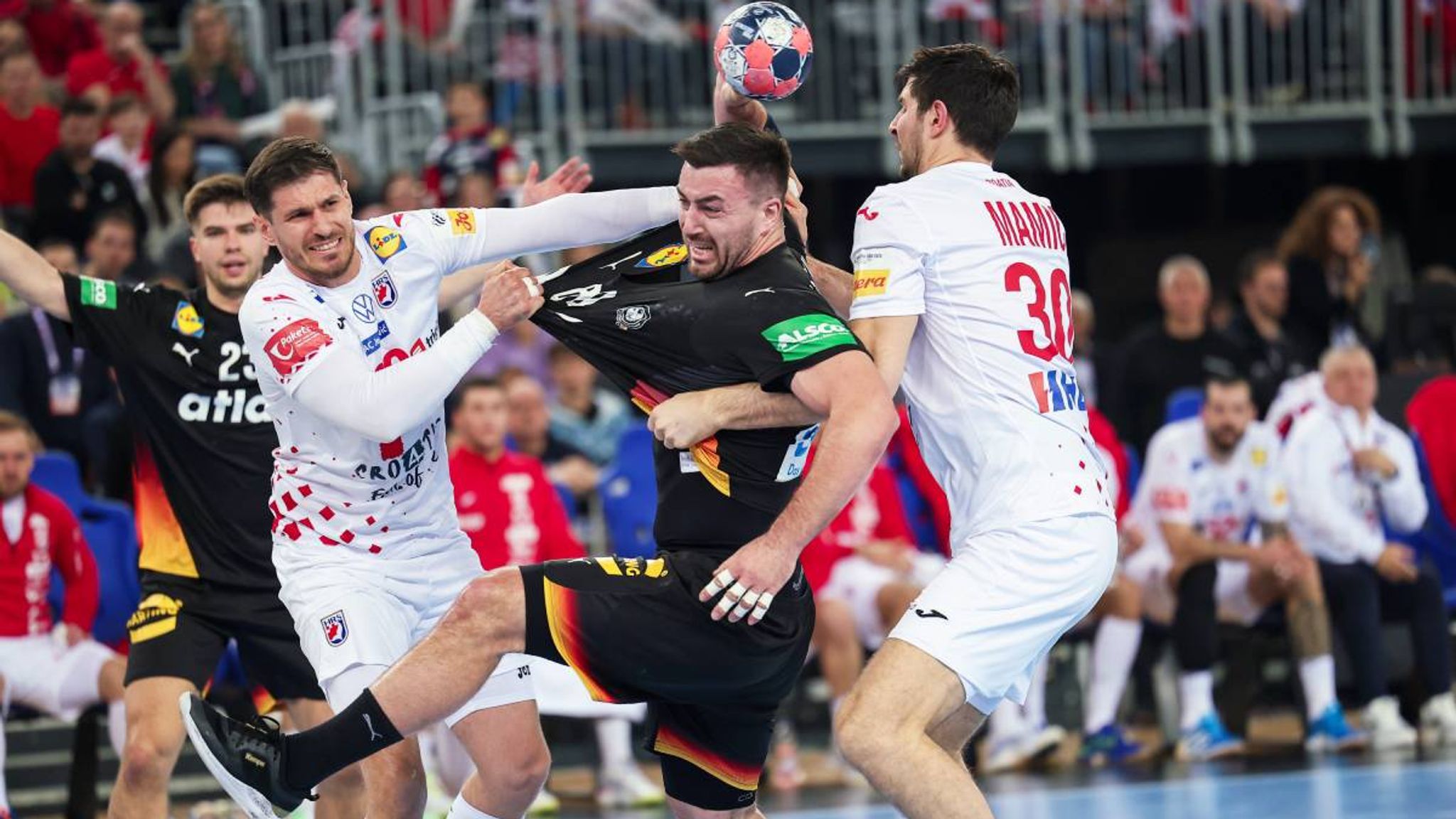 Deutsche Handballer gewinnen EM-Test gegen Kroatien | Handball News ...