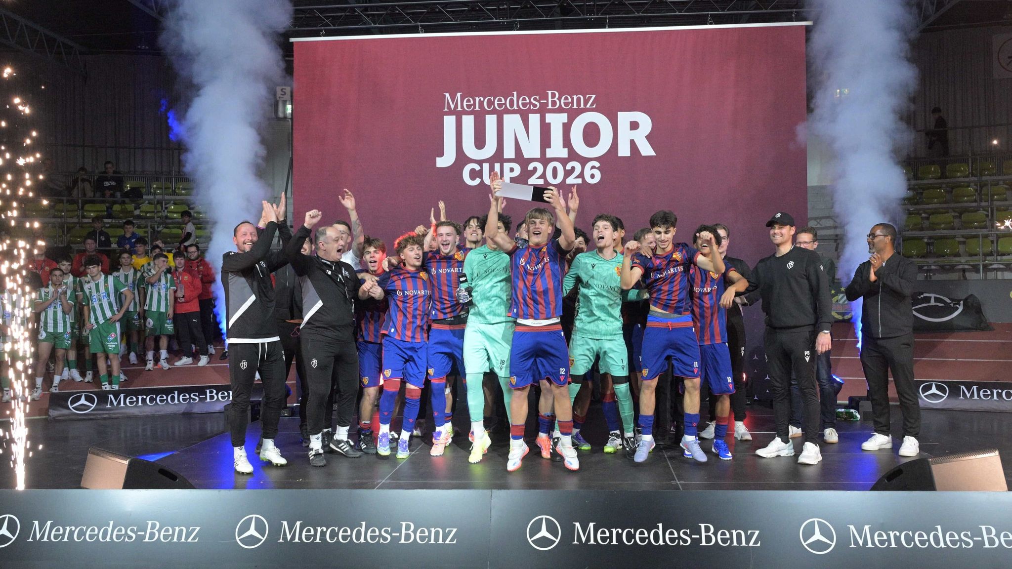 Mercedes-Benz JuniorCup LIVE und kostenlos auf Sky Sport | Fußball News ...