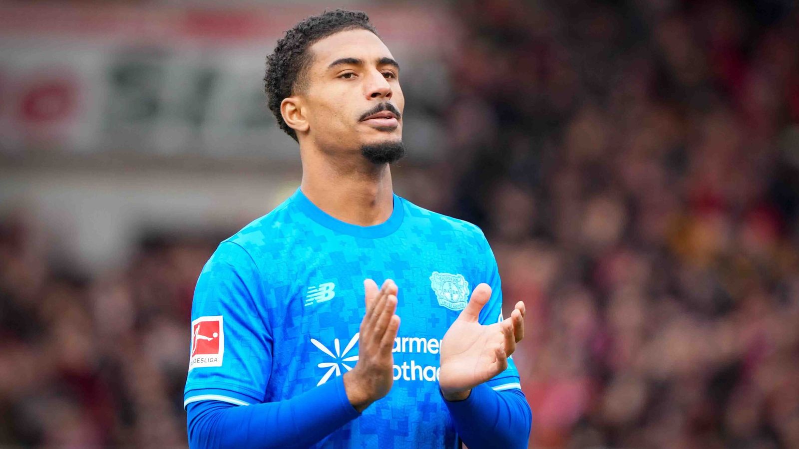 Bayer-Verteidiger Loic Bade fällt mit Muskelverletzung länger aus ...
