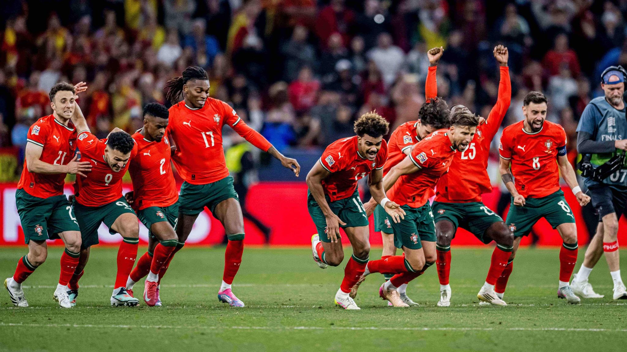 Bildergalerie: Teilnehmer & Gastgeber für die WM 2030 | Fußball News ...