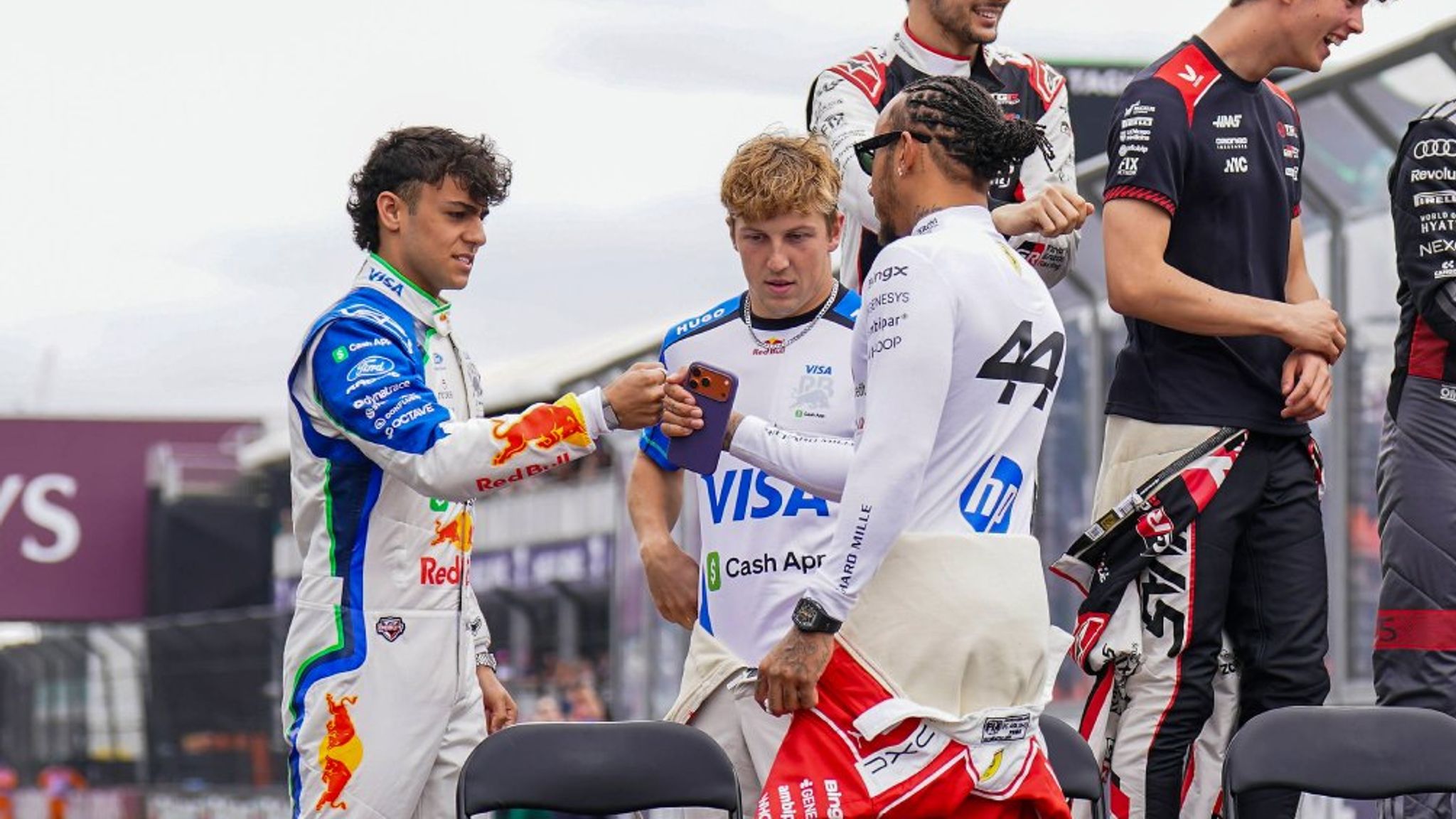 Trotz Krankheit begeistert Formel-1-Rookie Arvin Lindblad bei den ...